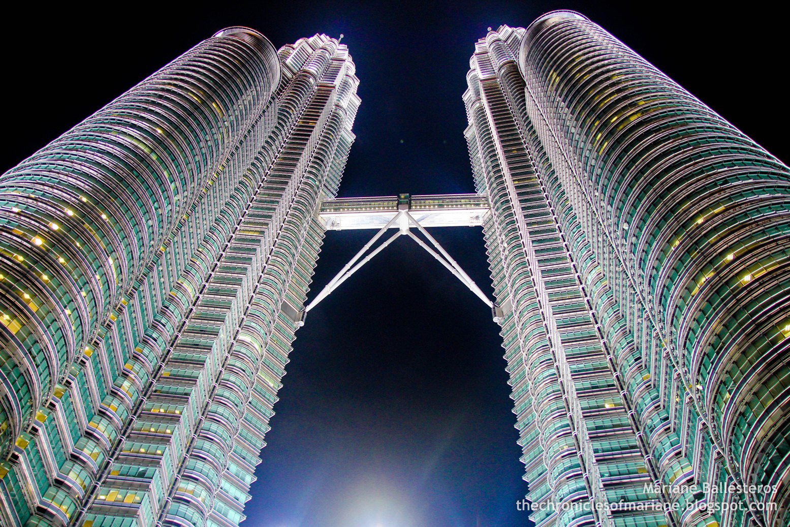 Day to Night at Petronas Twin Towers, Kuala Lumpur - Day 1 in Malaysia ...