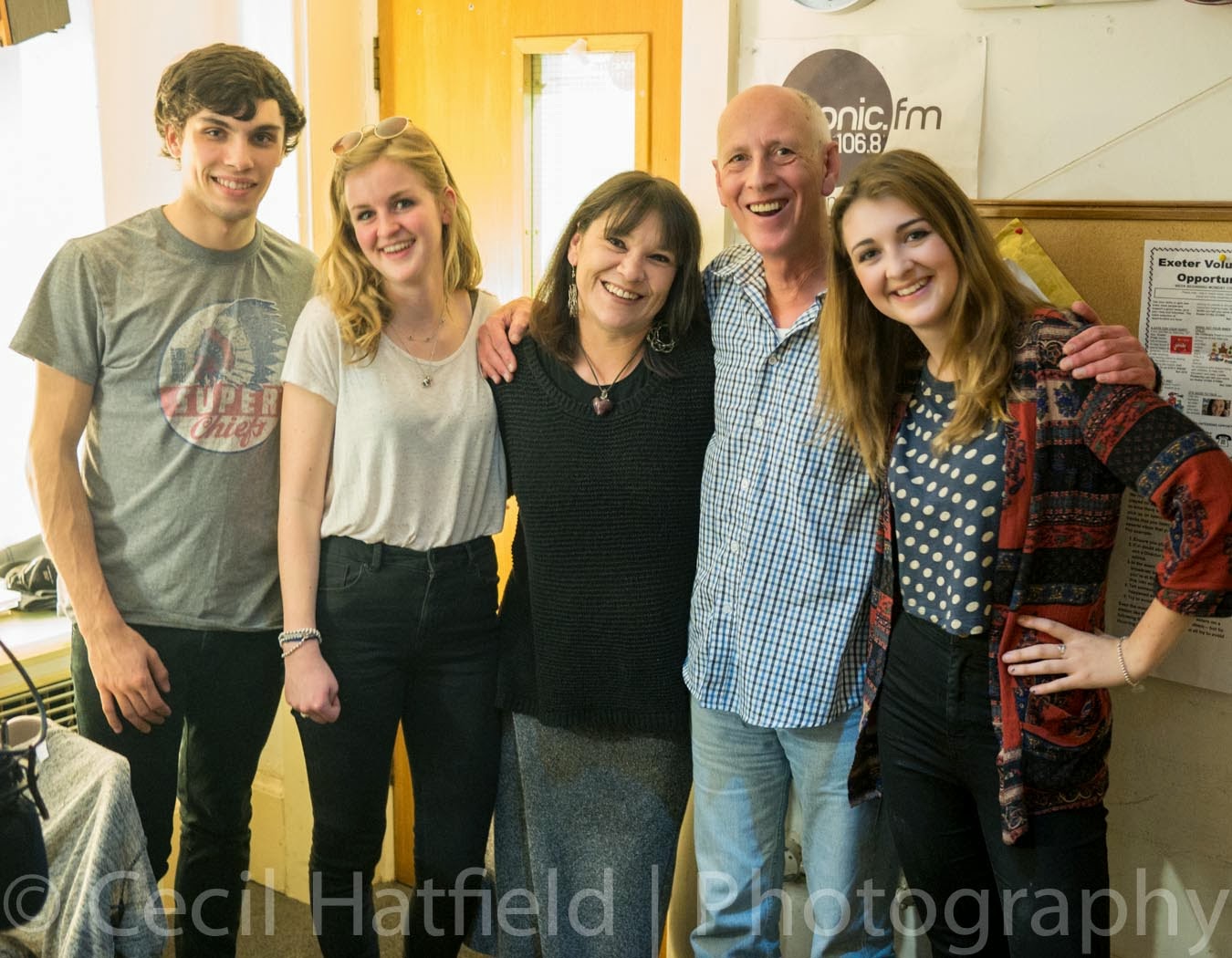 HOT PEBBLES! radio and internet show on Phonic FM: Ward Thomas Sisters ...