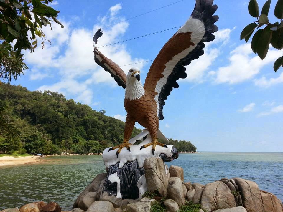 Objek Wisata Sinka Zoo Singkawang | Sinka Island Park Singkawang ...