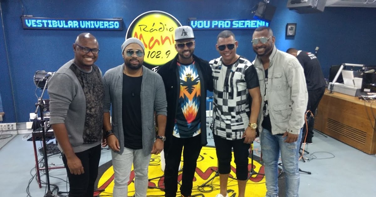 ANDRÉ RENATO NA RODA DE SAMBA DA RÁDIO MANIA