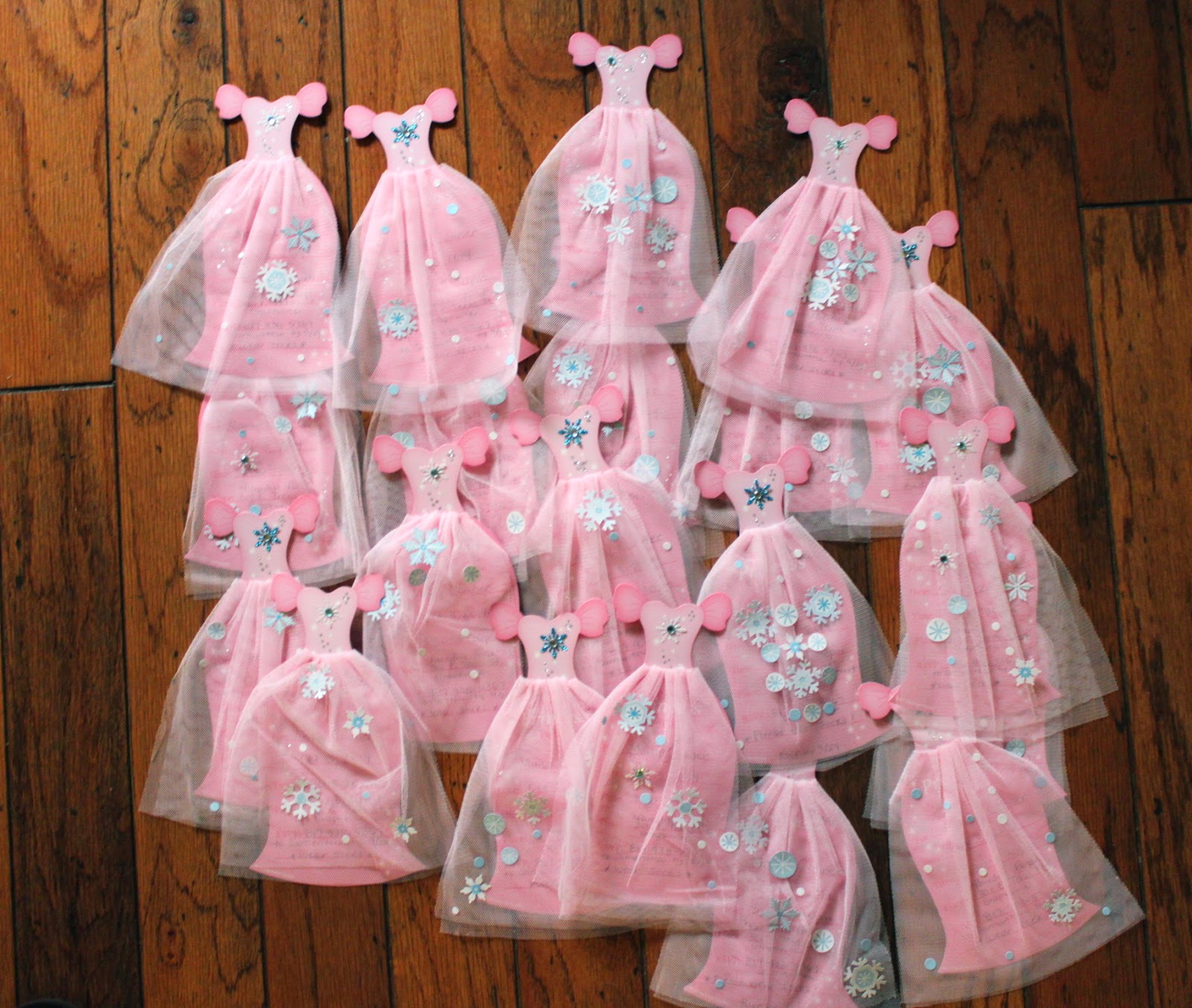 Crafty Texas Girls: DIY "Frozen" Birthday Invitations