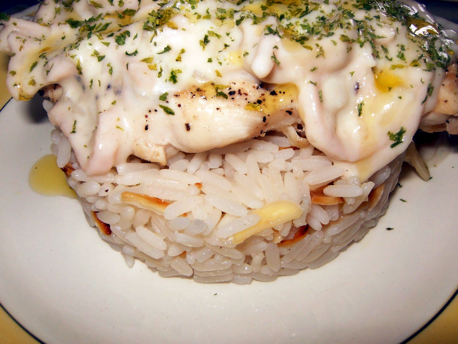 Brincar de Cozinhado: Filé de frango grelhado ao molho parisiense