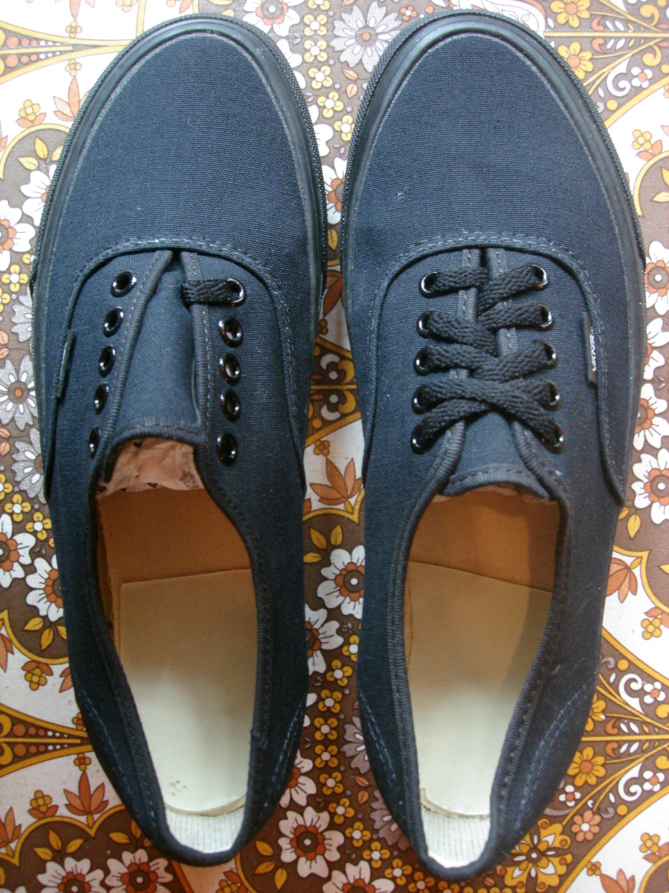 theothersideofthepillow: vintage VANS style #44 black canvas black ...