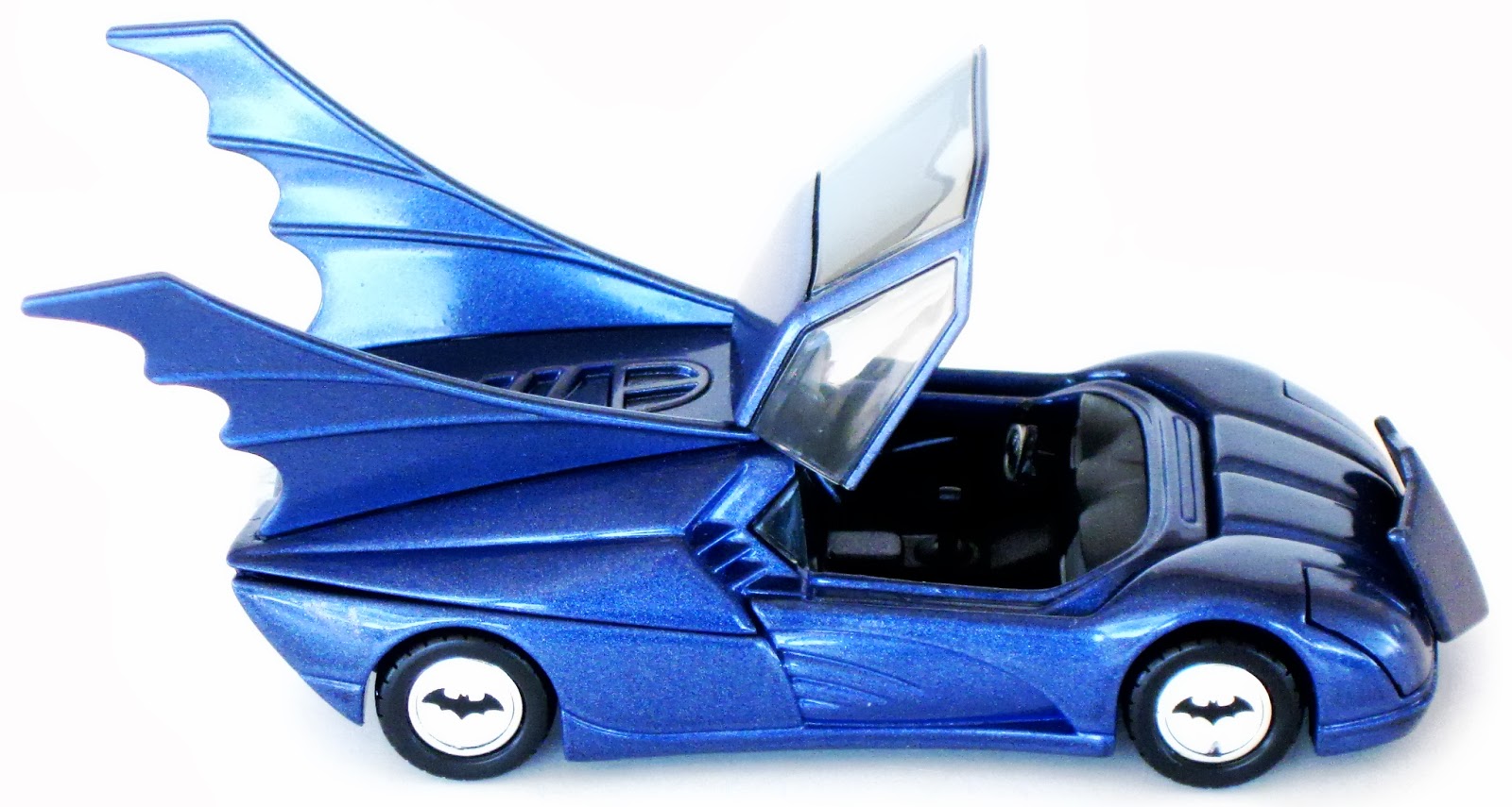 Toys and Stuff: Corgi #77308 2000 DC Comics Batmobile BMBV2