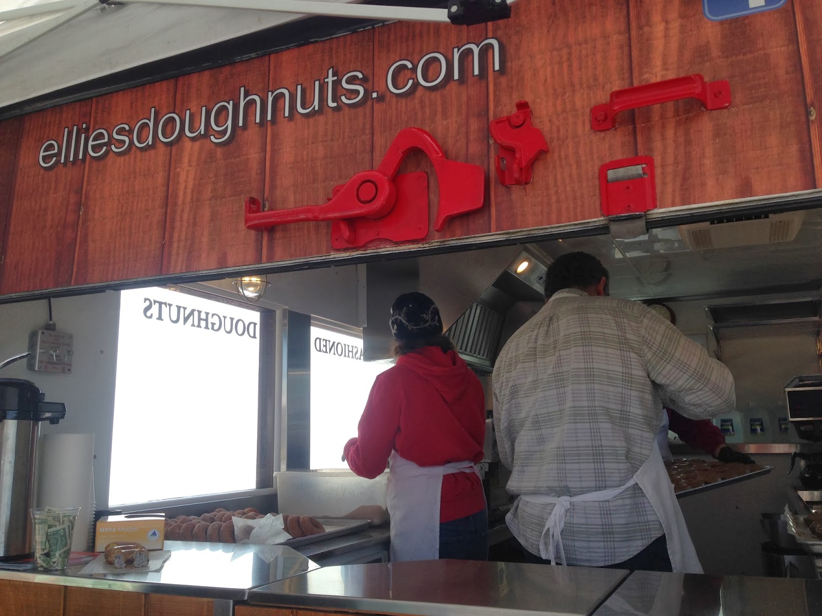 Always Aubrey: Ellie's Old Fashioned Doughnuts (@ElliesDoughnuts)