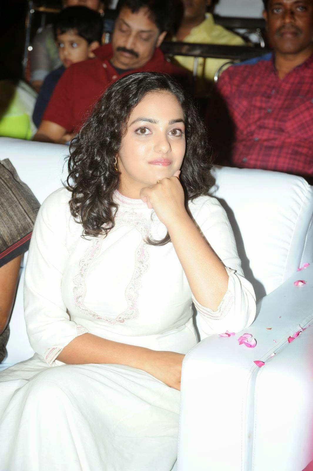 Actress HD Gallery: Nithya Menon Stills Telugu movie Malli-Malli Idi ...