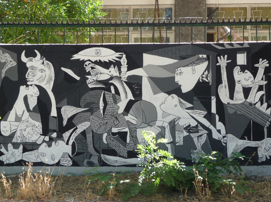 Graffitis sobre Picasso