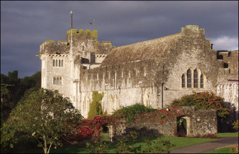 Castles & Ghosts: June 2013