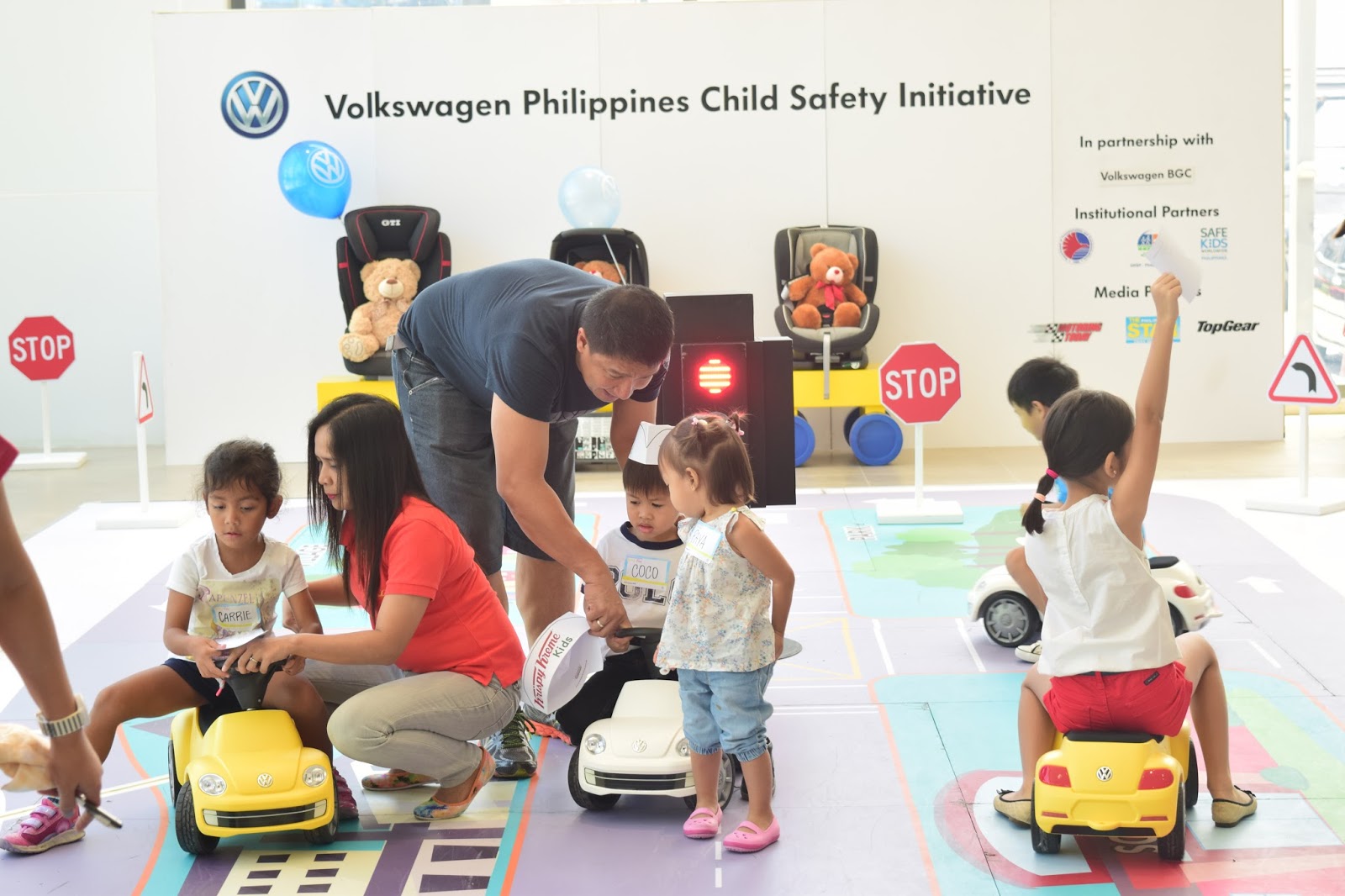 Paparazzi Photoman Walking Photobooth Service: Volkswagen Family Day in ...