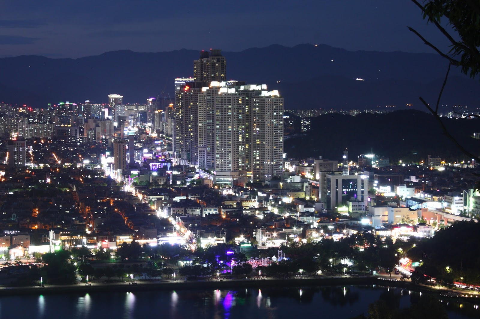 Free Place With Night View In Korea - Night View From Beobisan Mountain ...