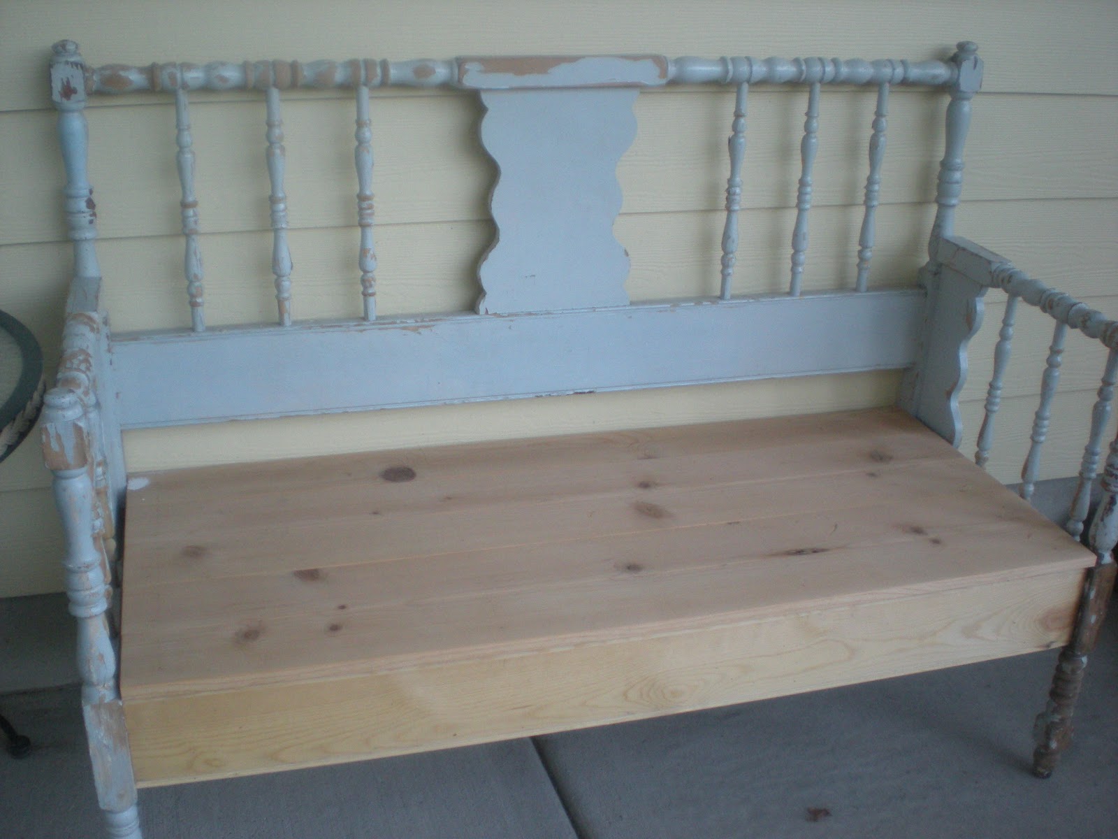 Mimi Sue's Cottage: Headboard/Footboard Bench