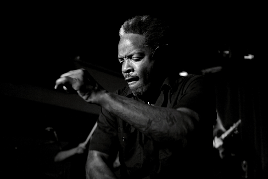 Sonic - Lyon: L'Enfance Rouge & Eugene Robinson (Oxbow) le 03/12/13