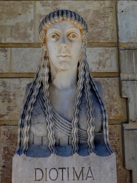 LA GRECIA CLÁSICA Y SU LEGADO: DIOTIMA DE MANTINEA, SACERDOTISA DEL AMOR