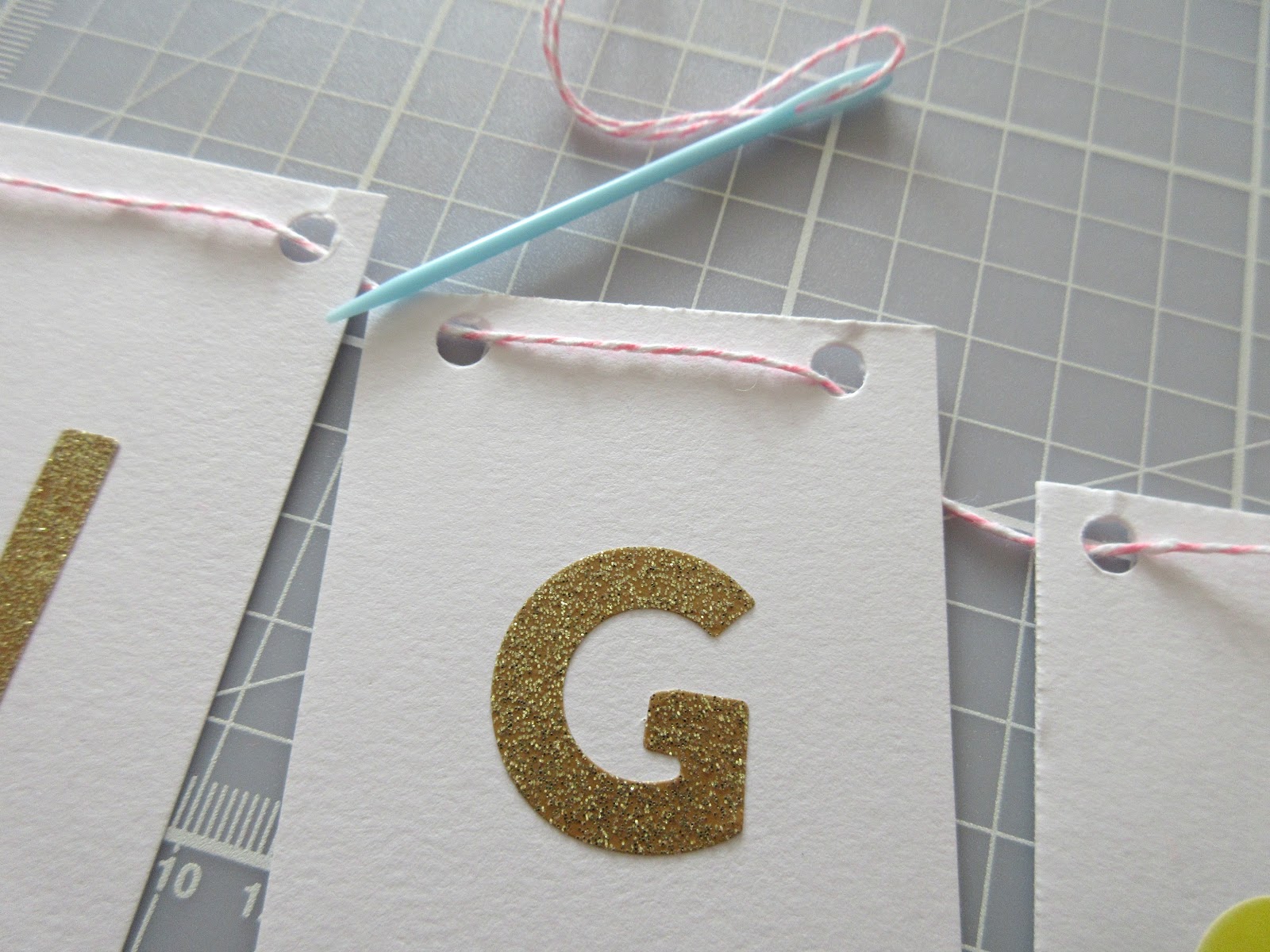 Teawagontales: Spring banner DIY