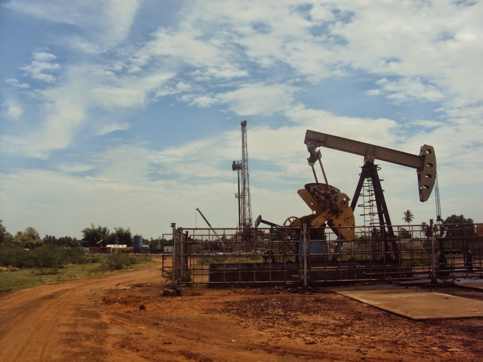 OIL FILED: sucker rod pump (SRP) and the RIG