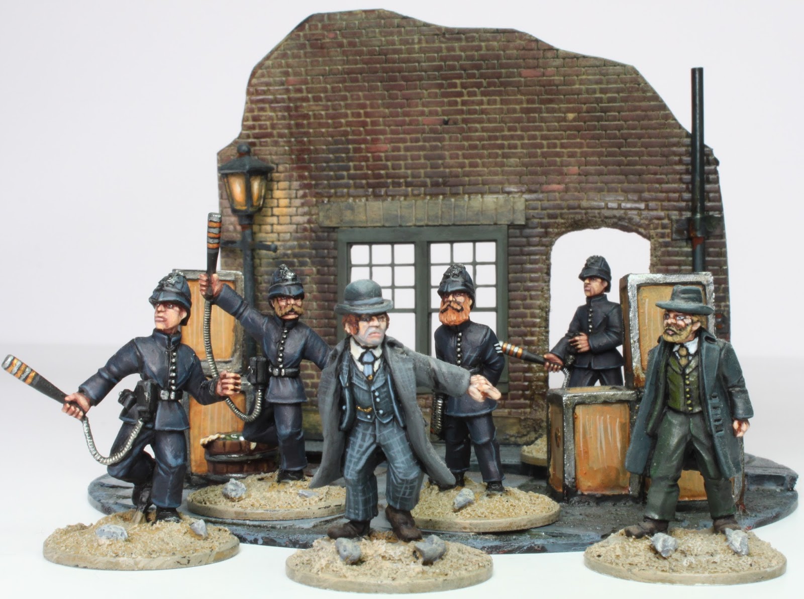 28mm Victorian Warfare: Victorian Bobbies