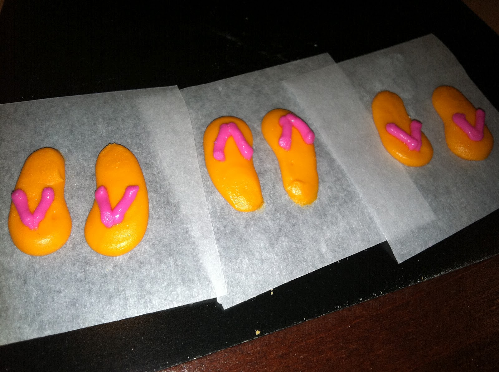 The Iced Queen: Royal Icing Flip Flops