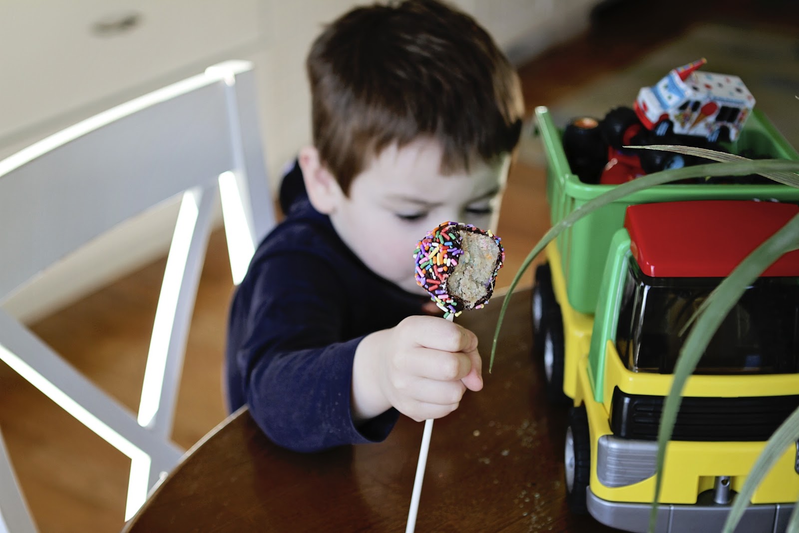 Suppers at Sunset: Funfetti Cake Pops