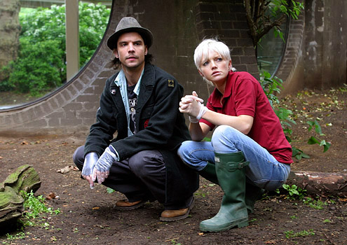 El Condensador De Fluzo: Primeval: New World - Amanda Tapping dirigirá ...