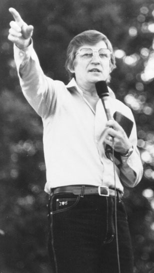 SÉRIE HISTÓRIA CRISTÃ: DAVID WILKERSON, FUNDADOR DO DESAFIO JOVEM | Uma ...