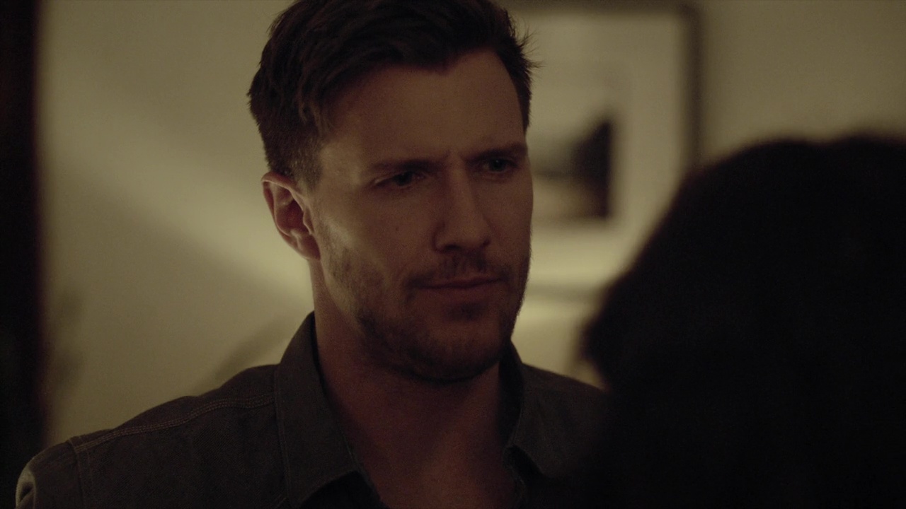 ausCAPS: Patrick Heusinger shirtless in Casual 1-07 "Home"