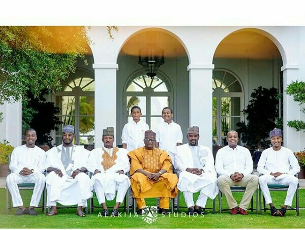 Photo of billionaire businessman Mohammed Indimi and all his 8 sons