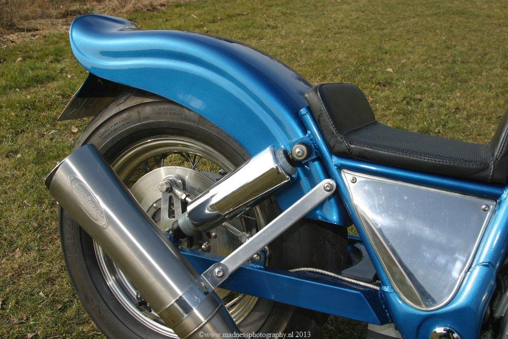 www.CustomBikeShow.com : Blue Super Magna