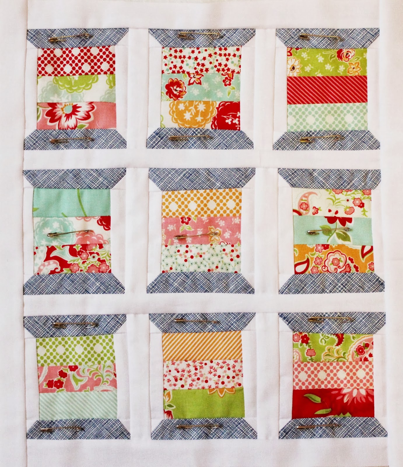 Fluffy Sheep Quilting: Mini Spools Mini Quilt