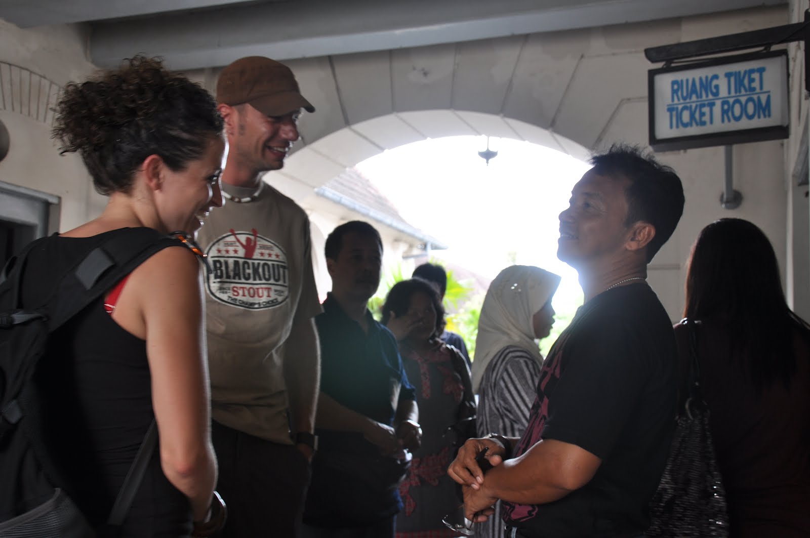 Travelplus Indonesia: 10 Panduan Menjadi Tour Leader dan Tour Guide Andal