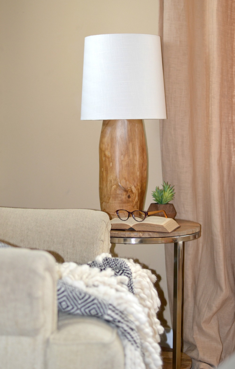 DIY a Modern Tree Stump Natural Wood Lamp