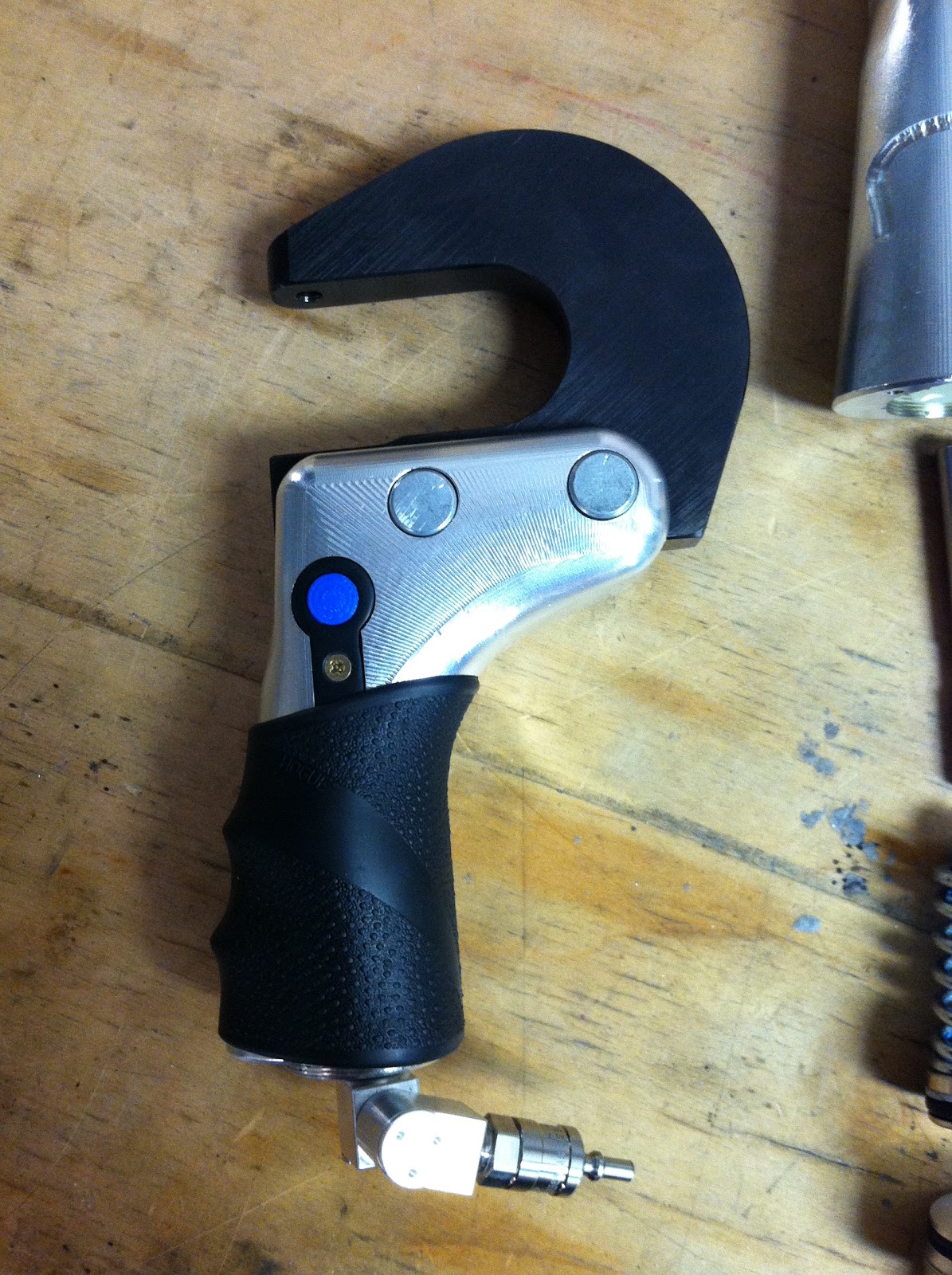 Cleaveland Aircraft Tool: Hand Operated Hydraulic Squeezer Arrives