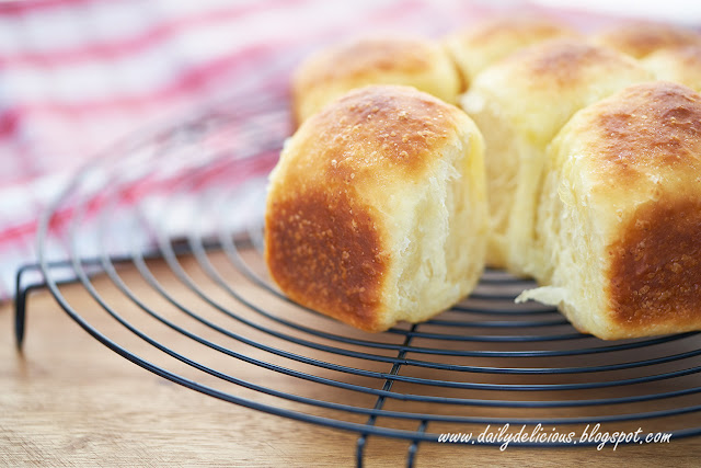 dailydelicious: Simple cream bread