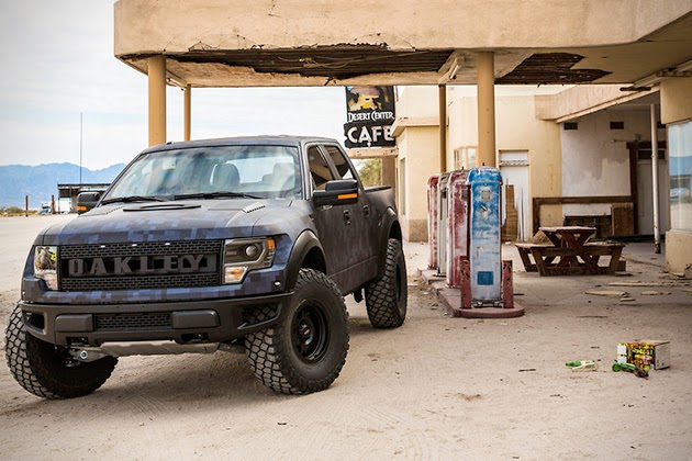 Bubba Watsons Bulletproof Ford-Raptor - Oakley ~ GreenStylo