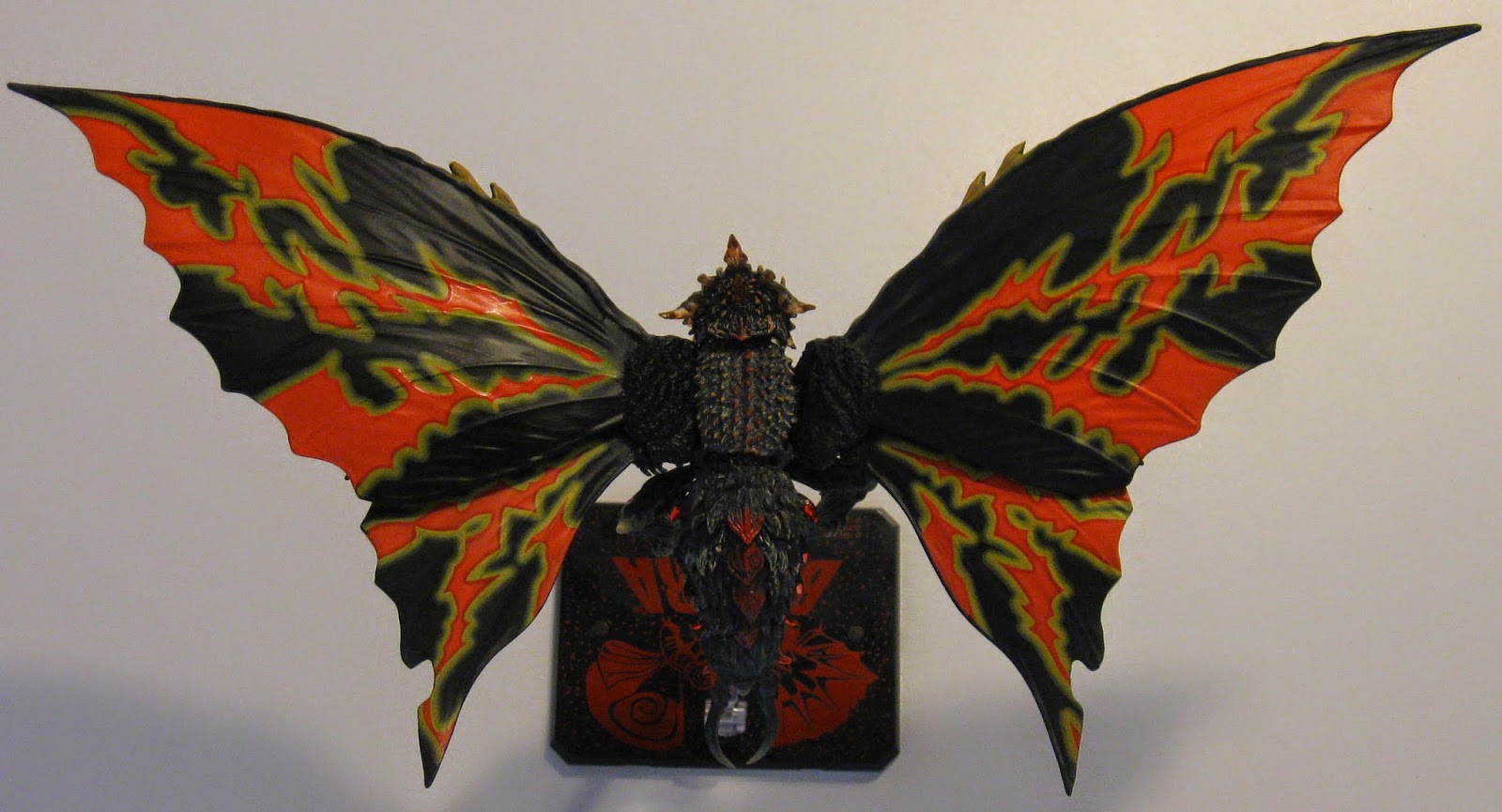 The Toyseum: S.H. MonsterArts BATTRA Figure Review