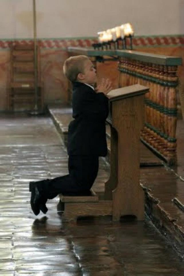 DICCIONARIO CATOLICO - CONOCE TU FE: ARRODILLARSE