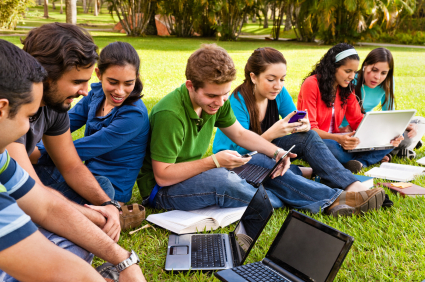 Students Utterly Distracted by Technology: [Study] - TECH AT TODAY
