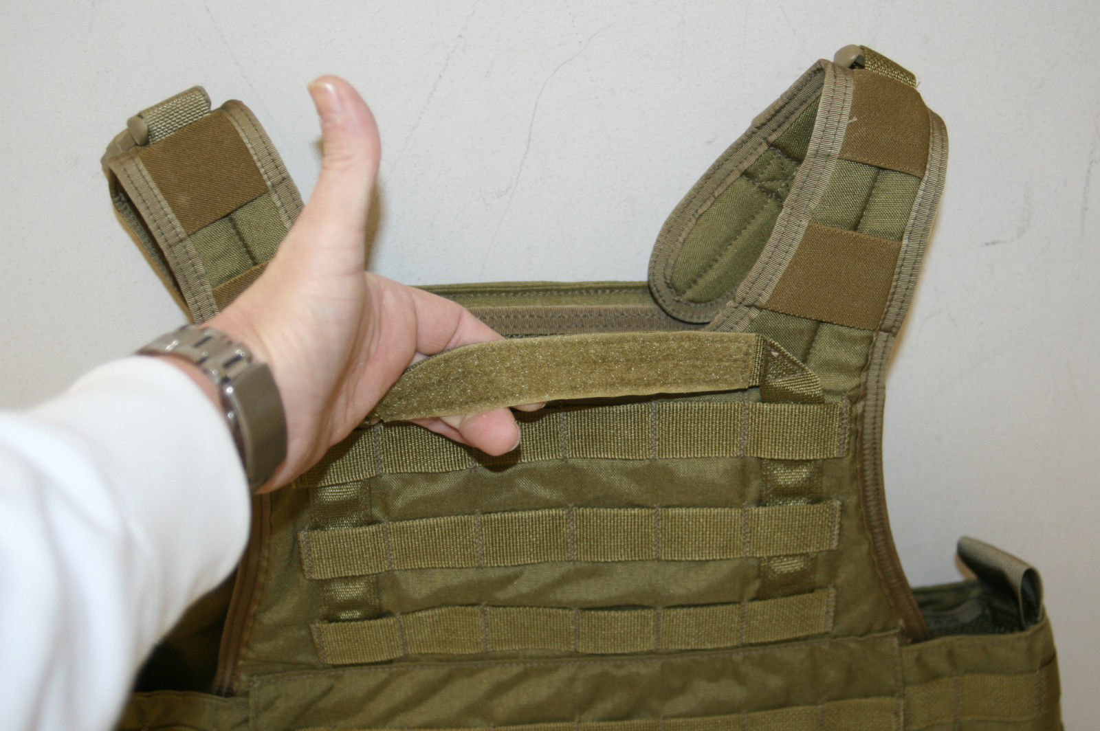 Webbingbabel: Eagle Industries MBAV Plate Carrier Khaki