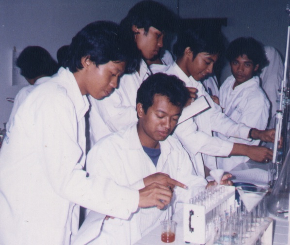 Kesehatan Lingkungan Purwokerto: PRAKTEK LABORATORIUM KESLING