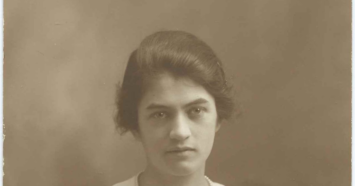 Heirlooms Reunited: Photograph of Young Woman Identified as Ruth ...