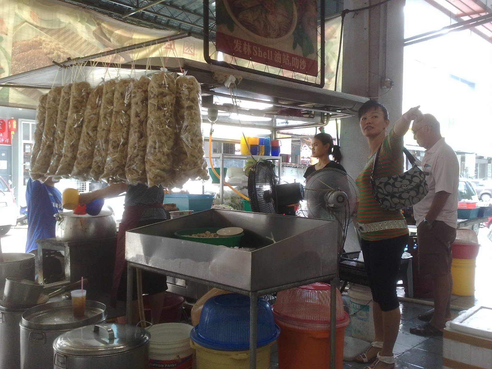 It's About Food!!: Farlim Shell Station Laksa Cafe @ Farlim