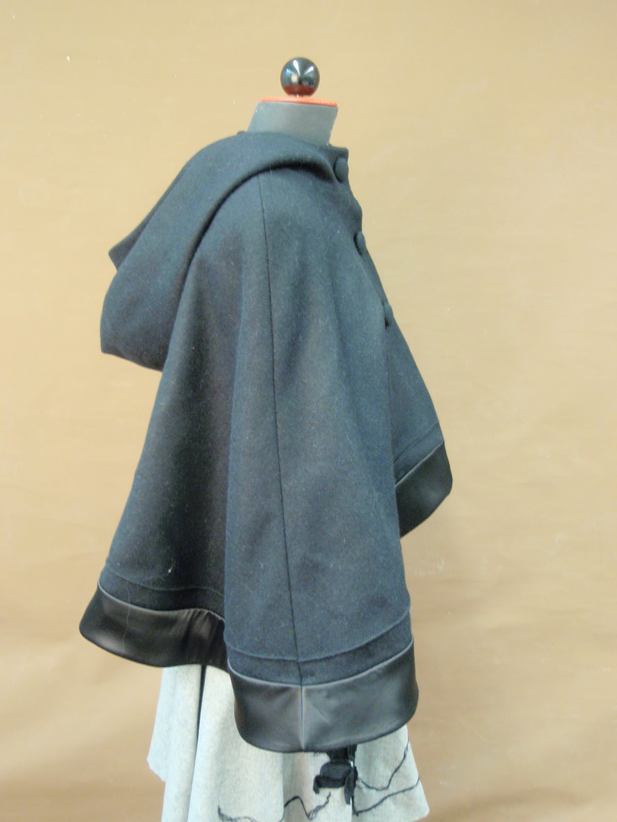 Ai´M Design: Hupullinen viitta