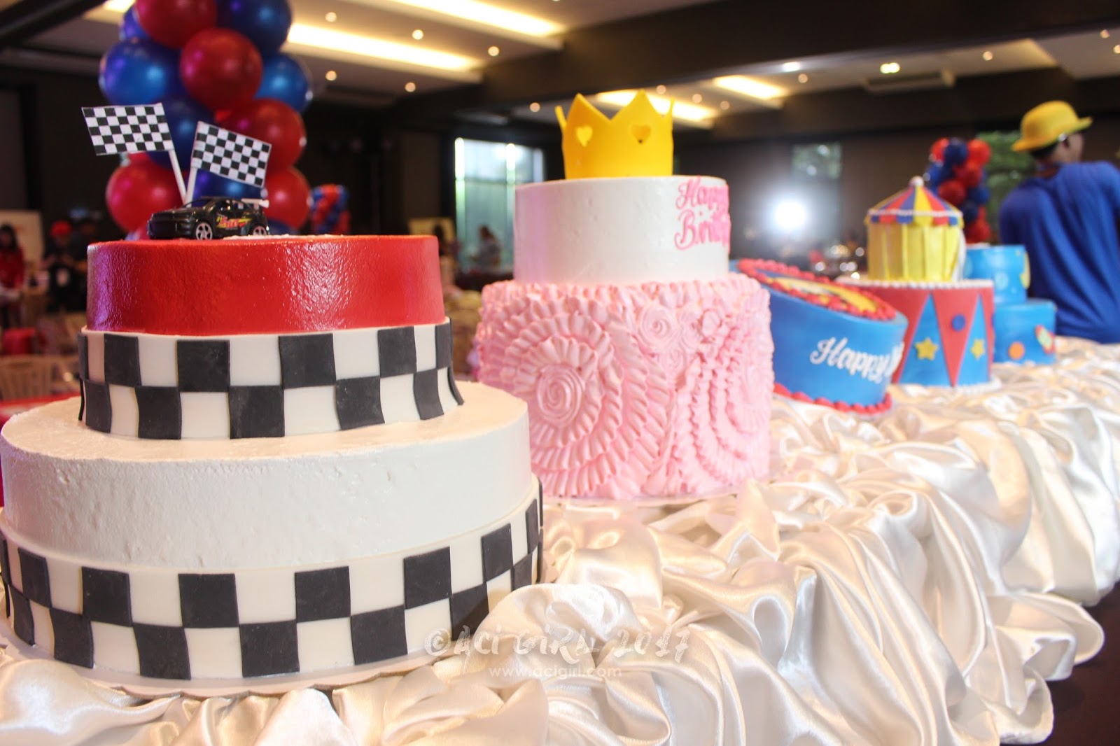 Max's Restaurant Chickie Boy Birthday Party! | Daddy O!