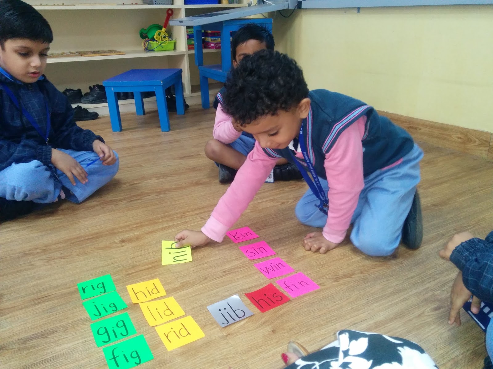 MAPS MONTESSORI Learning Three Letter Words maps-montessori-learning-three-letter-words