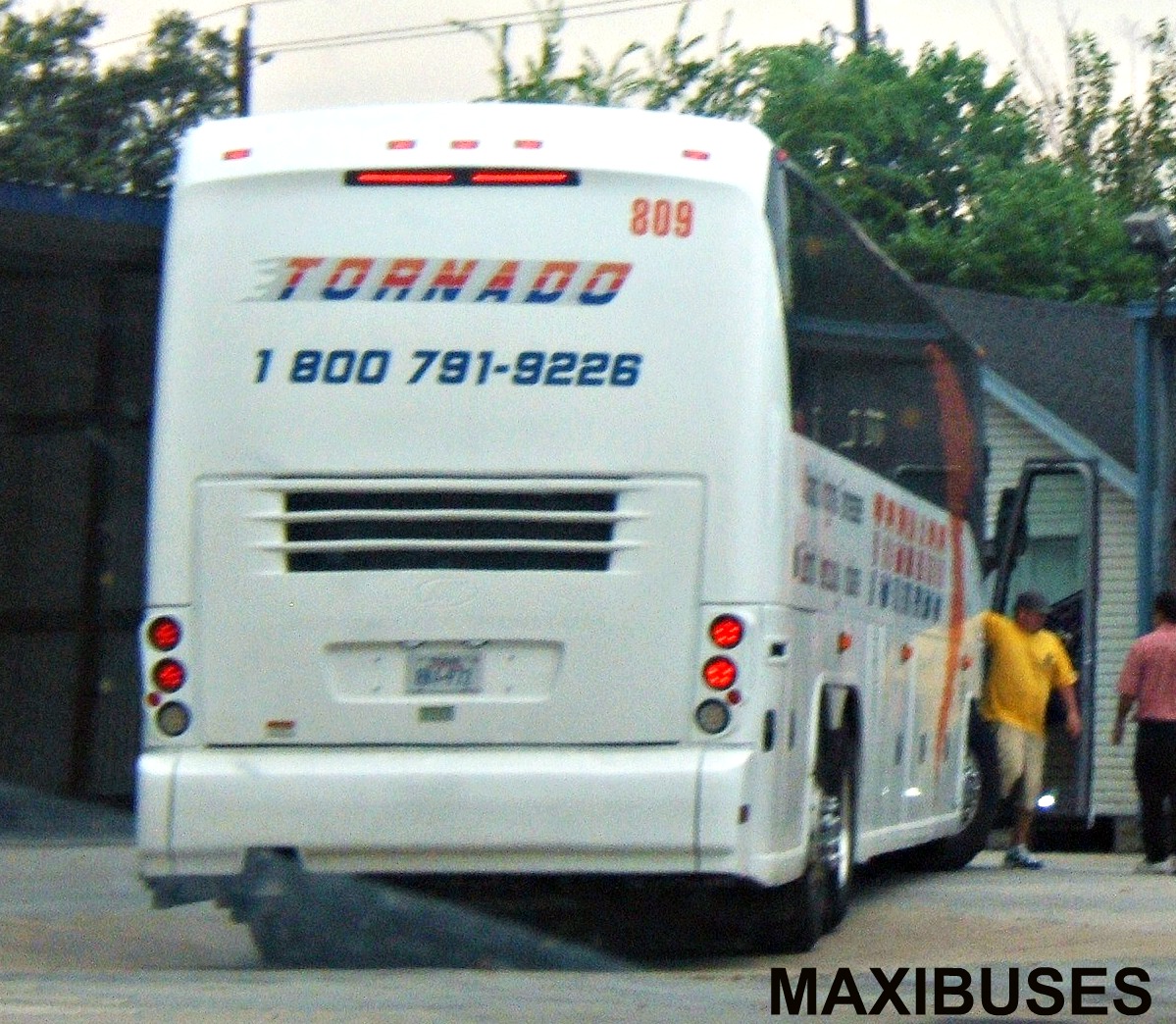 MAXIBUSES: TORNADO BUS COMPANY