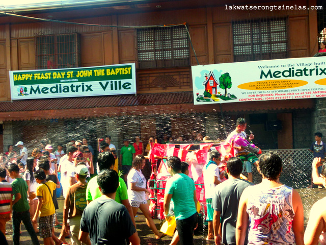 A WALK-THROUGH OF THE PARADA NG LECHON FESTIVAL - Lakwatserong Tsinelas