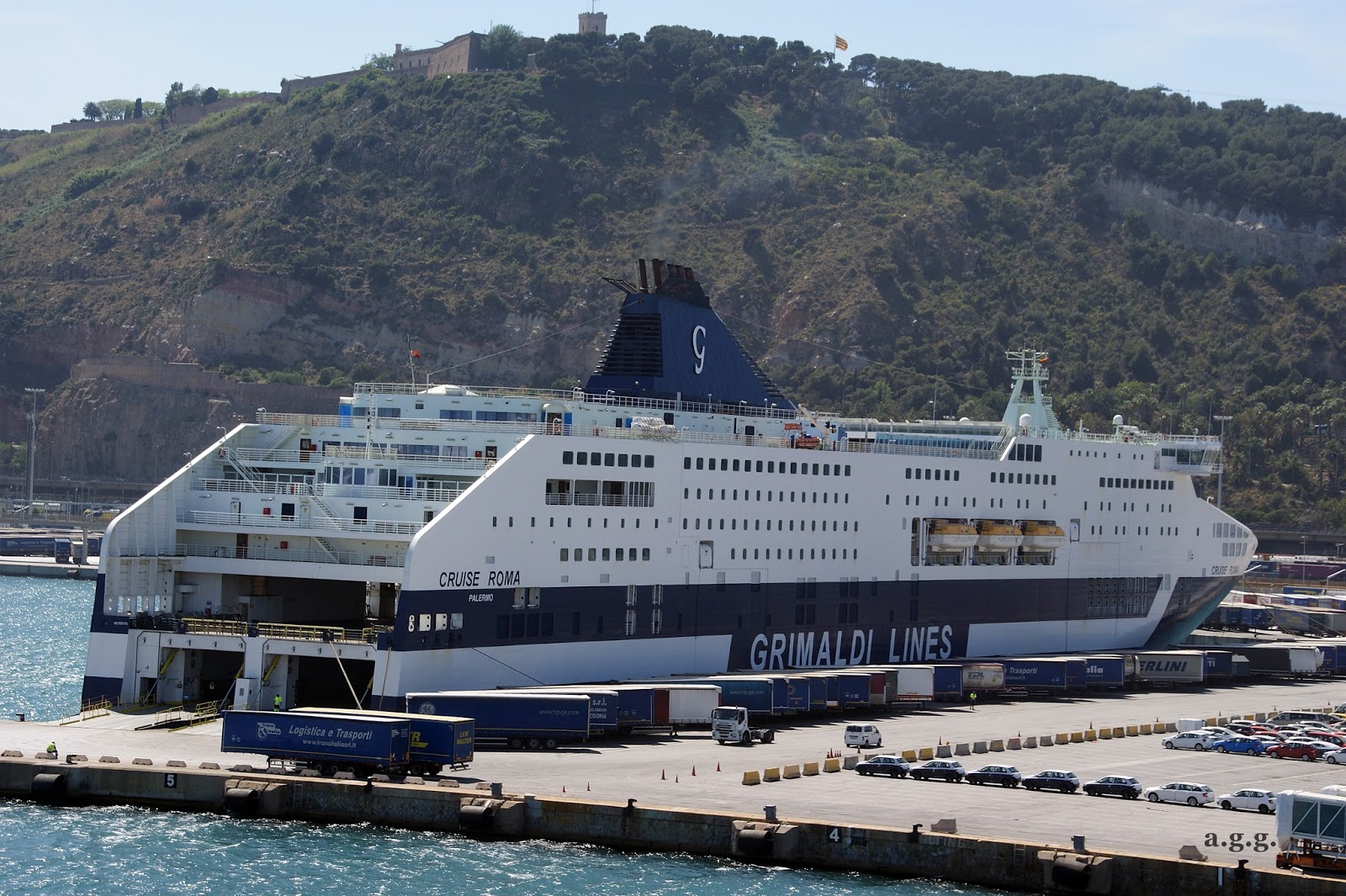 Xeitos de Viaxar: Grimaldi Lines - Cruise Roma