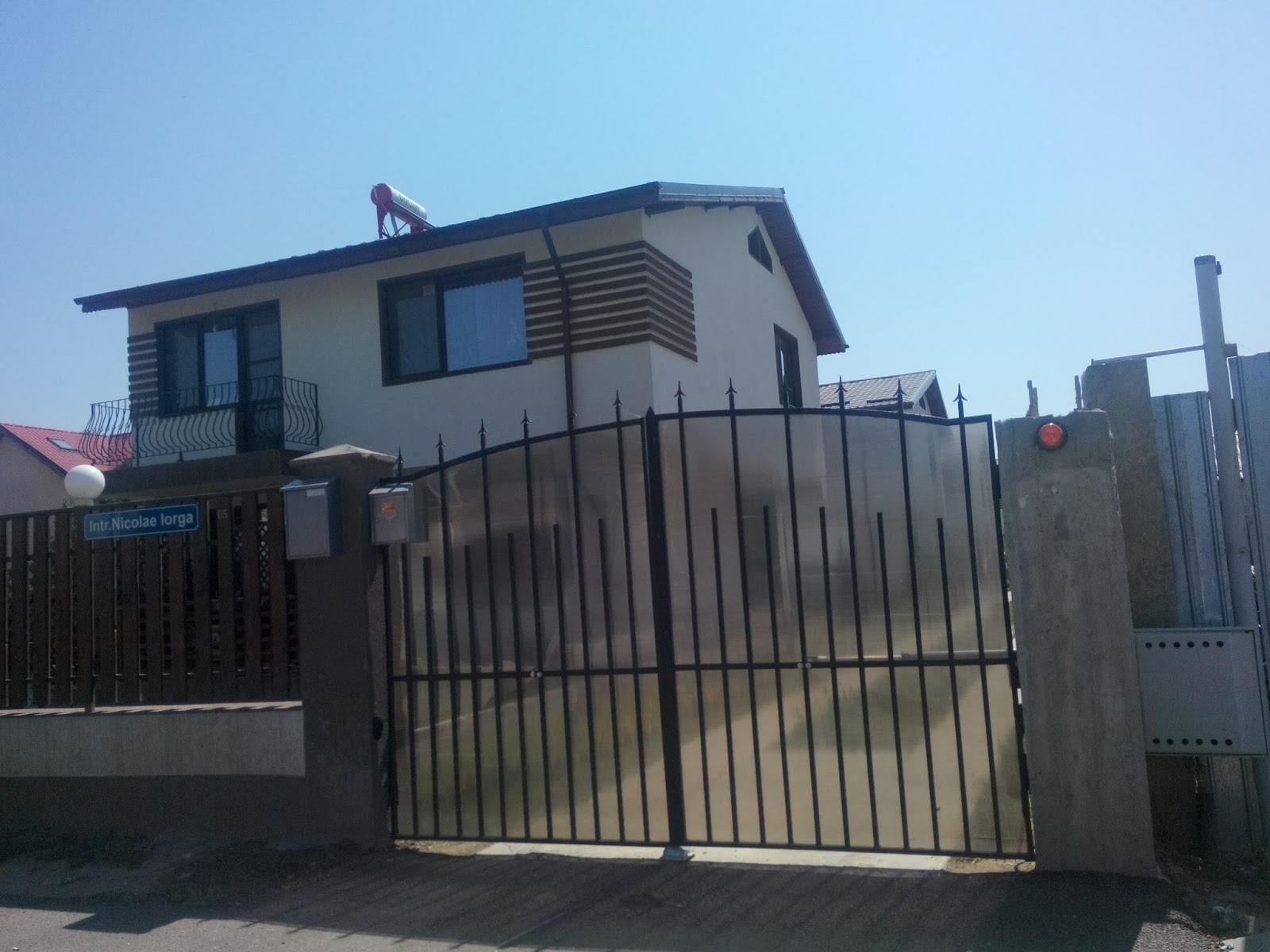 Casa chiajna de vanzare