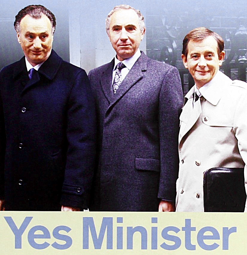 'YES MINISTER' SATIRE EXPLAINS BRITAIN AND EUROPE