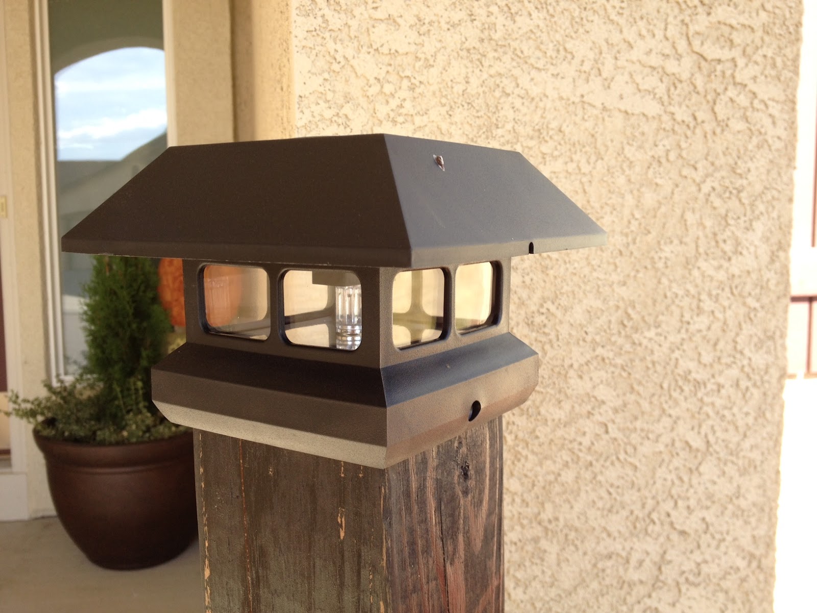 Cool, Creative, and Crafty: Lamp Post - Sign Hanger - Wreath Hanger