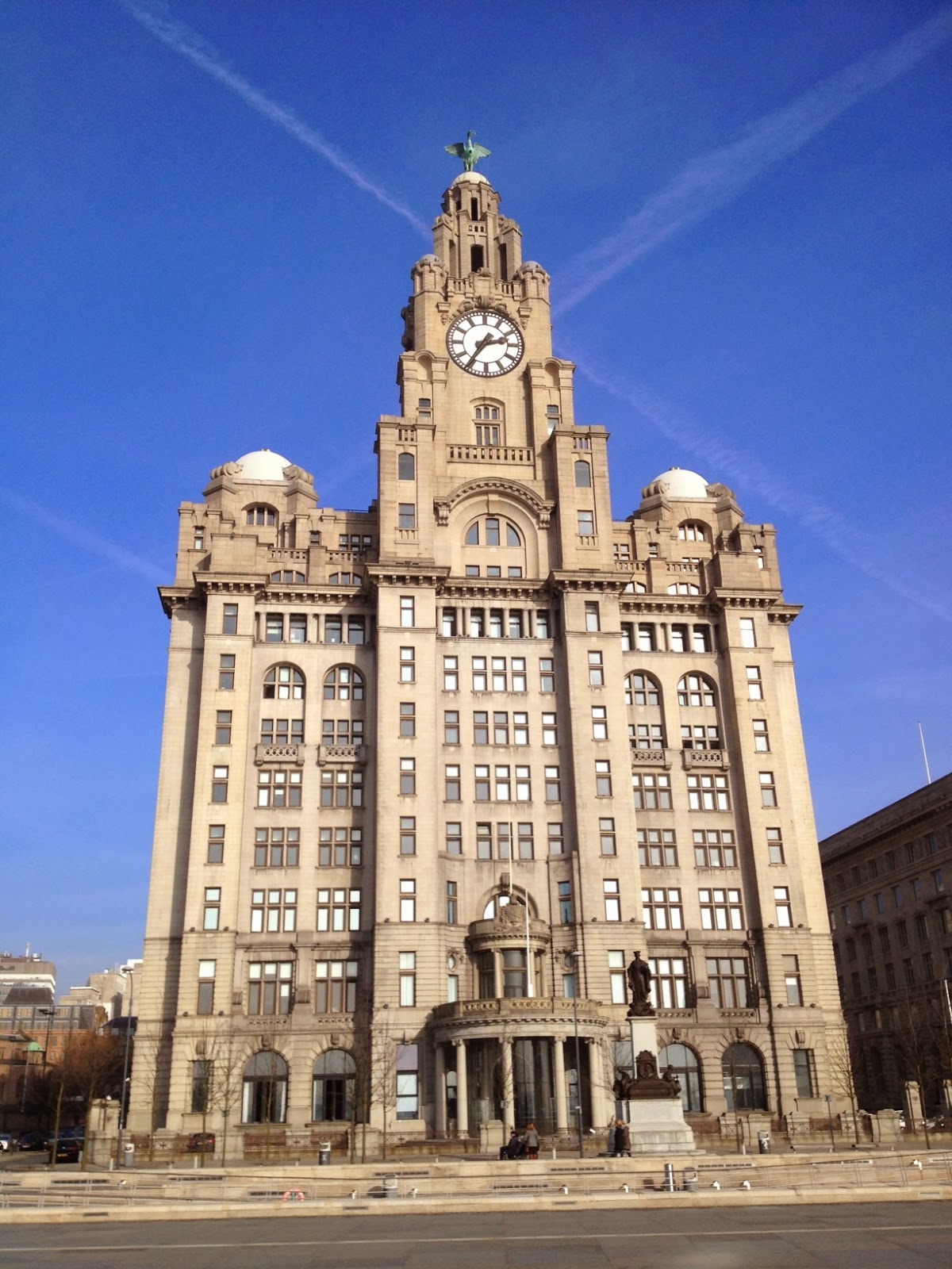 Un paseo por Liverpool: El Royal Liver Building - ESTO ES ANFIELD